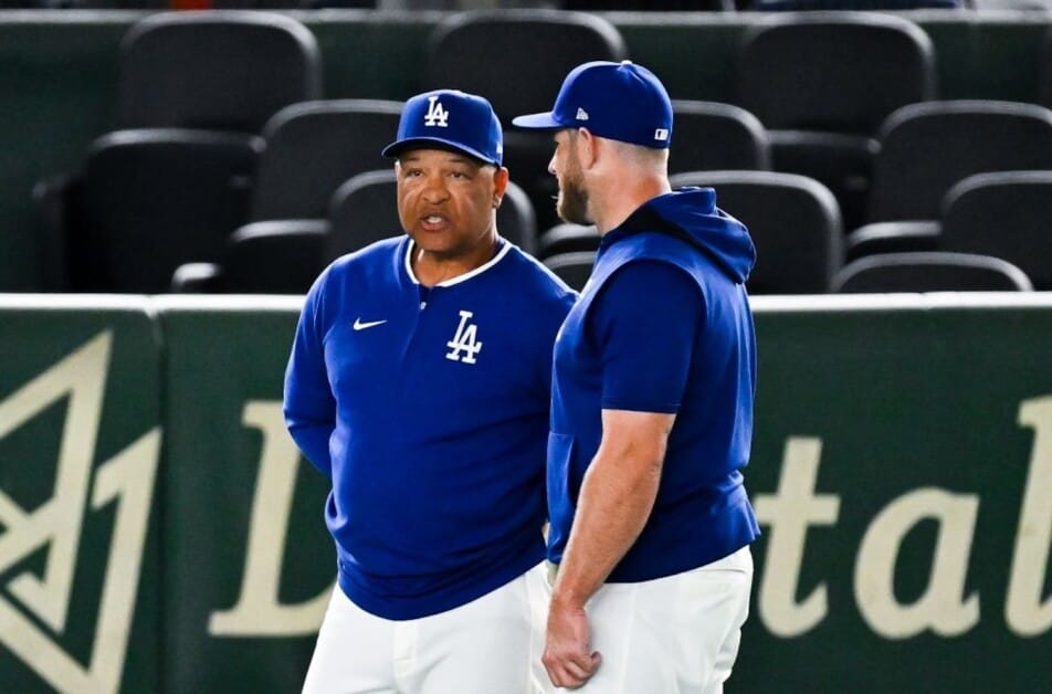 Dodgers News: Dave Roberts Confused By ‘Good Defender’ Max Muncy’s ...