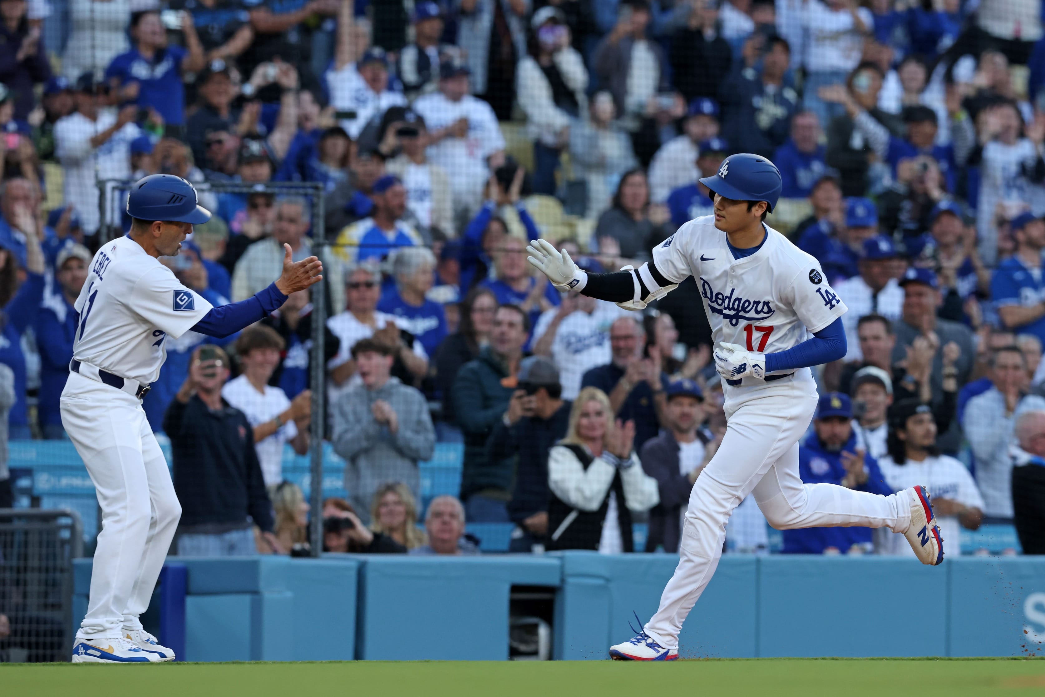 Dodgers Hit Four Home Runs to Power Past Athletics 9-3 in Series Middle ...